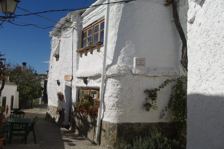 Los 12 pueblos más bonitos de la Alpujarra Granadina (CON MAPA)